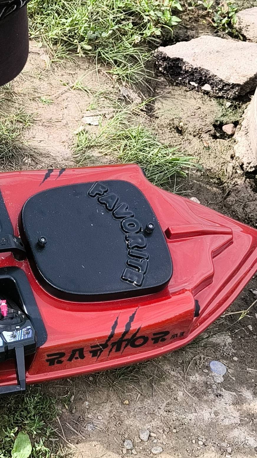 Дрон Раптор для рыбалки на толстолобика