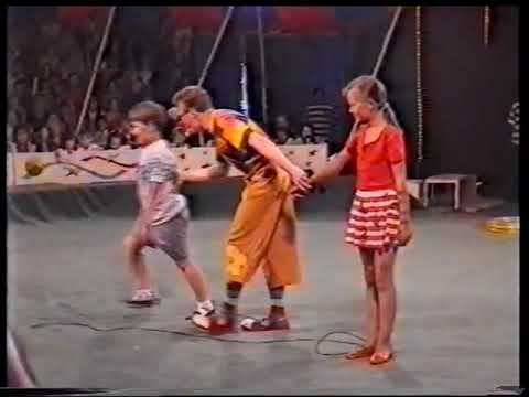 Клоун Рыжик. Скакалка