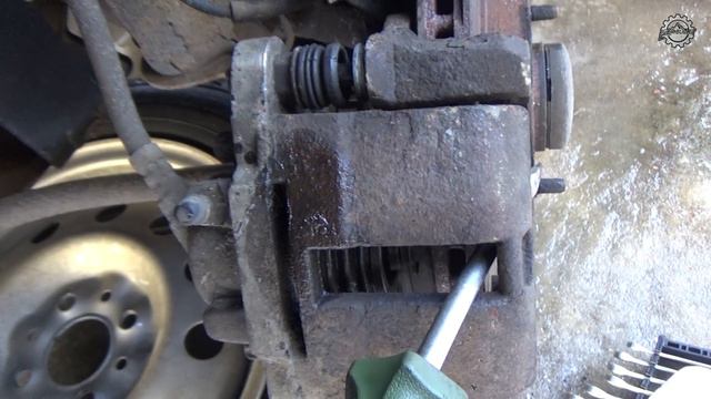 Заклинили тормоза на Приоре и не смог запустить Mitsubishi Lancer