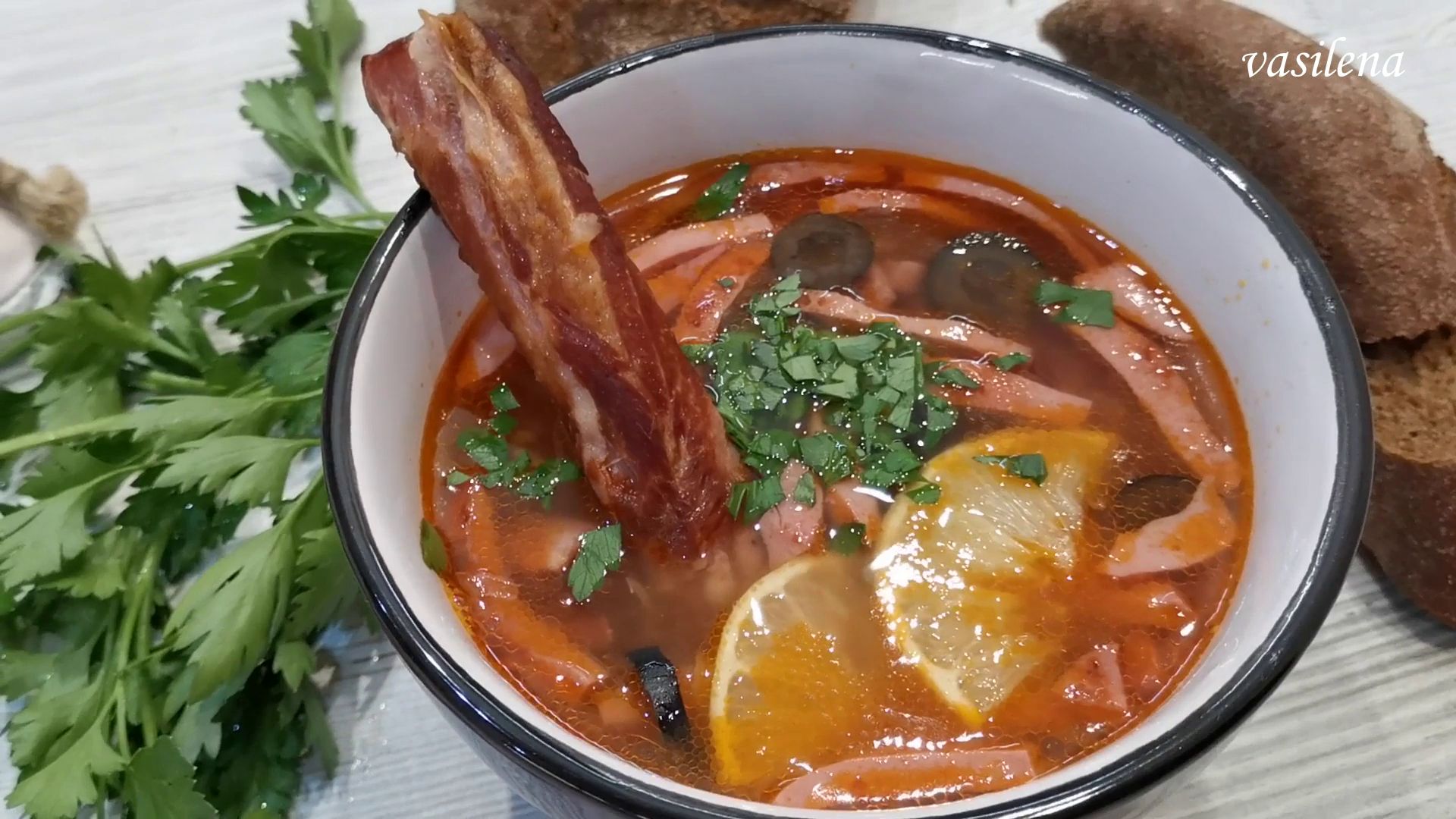 СОЛЯНКА МЯСНАЯ СБОРНАЯ - простой рецепт. Готовится за 30 минут.