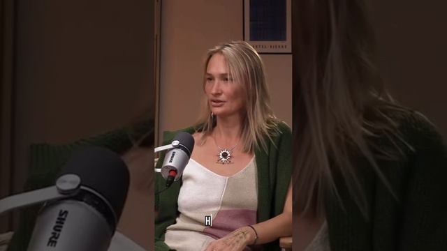 Папы нет, а вина стыд и претензии к нему есть.