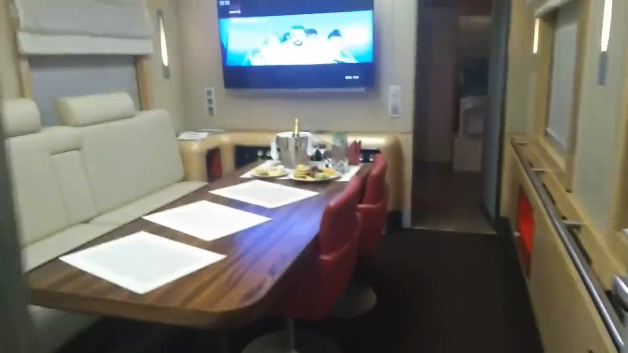 Вагон-салон на три места