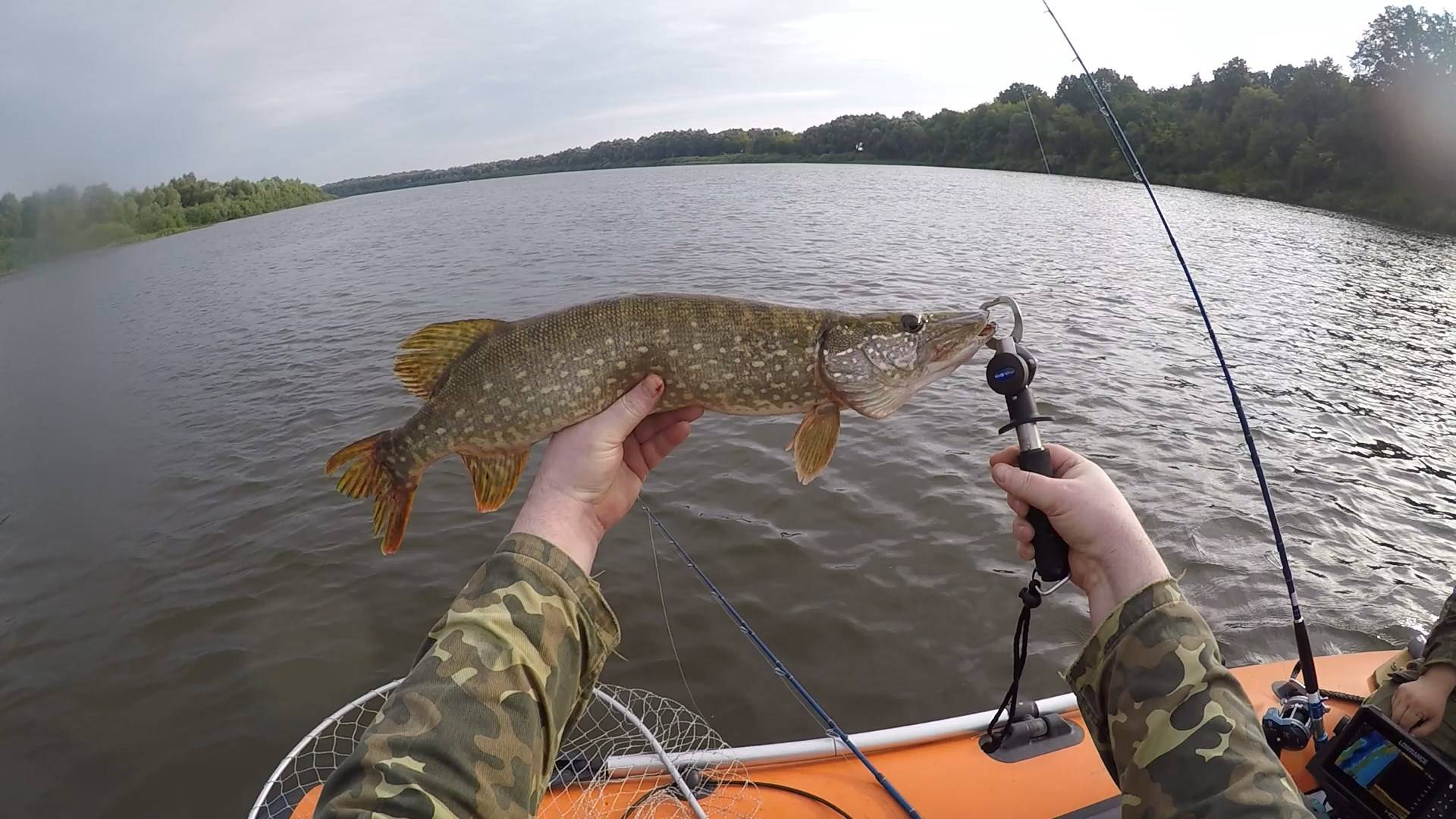 Рязань р.Ока. Троллинг с руки. Щучара на 2200.