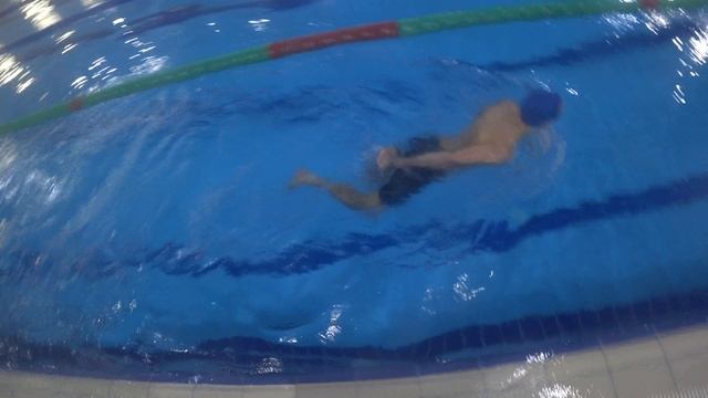 Плаваем упражнение рука-нога брасс