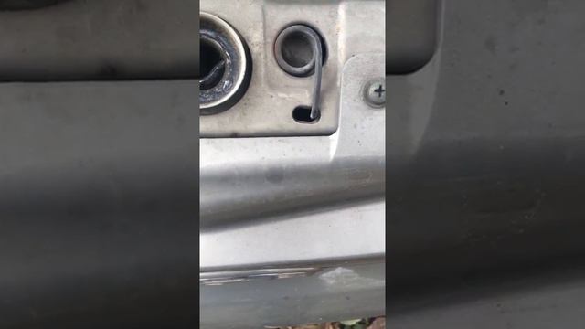 Как открыть капот Калины.