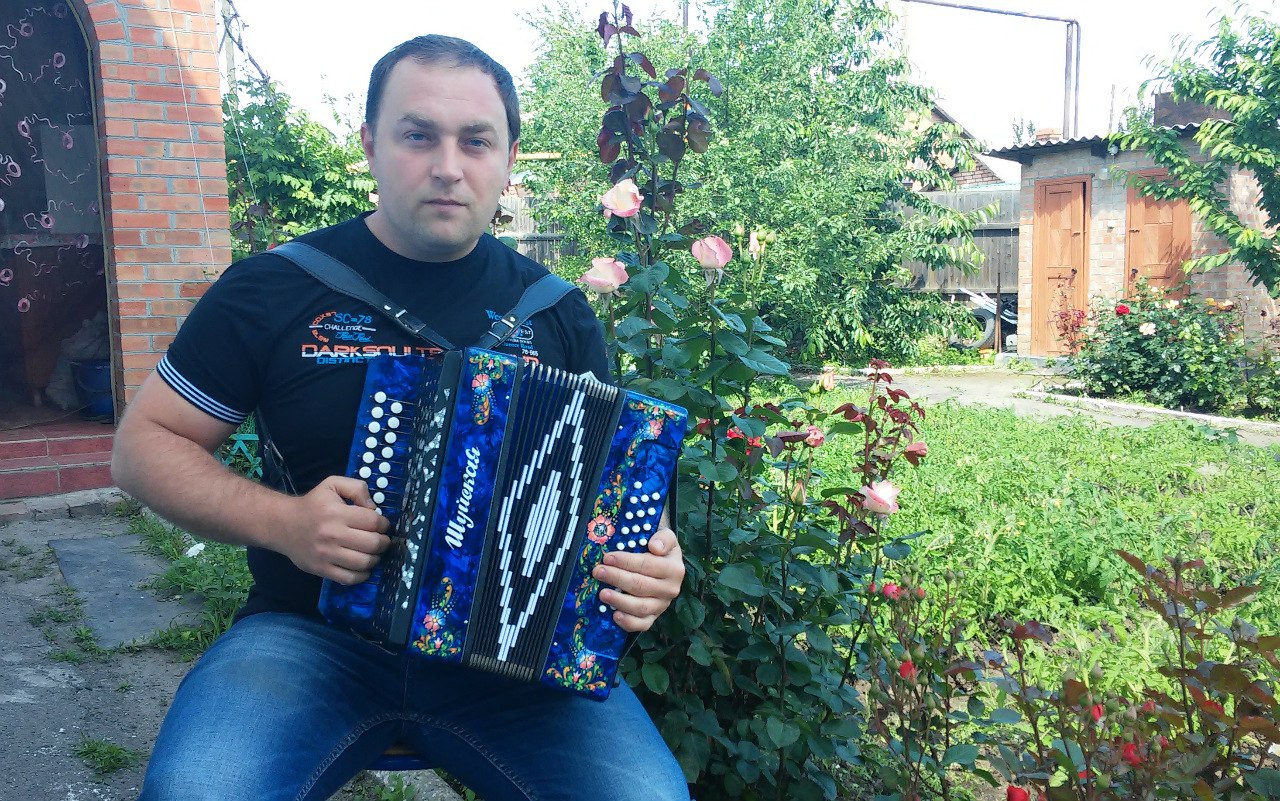 песня-По Муромской дорожке стояли три Сосны