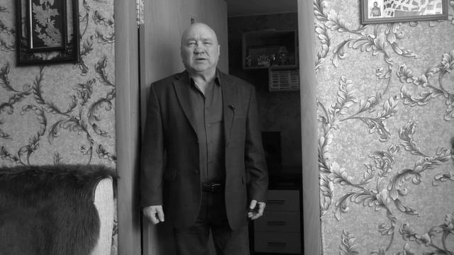 Аркадий Гонтовский, "Разрывы сводки фронтовой", читает Виталий Парыгин