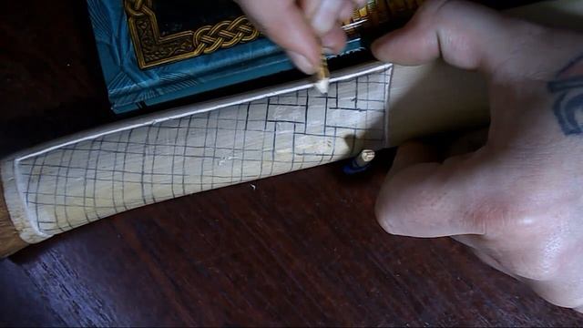 Топорище резное,волк и плетёнка.