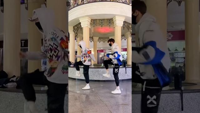 ? ⚡️ Tuzelity Dance ⚡️ ? ? Танец вдвоем зимой ⚡️ ? ? #shorts.mp4