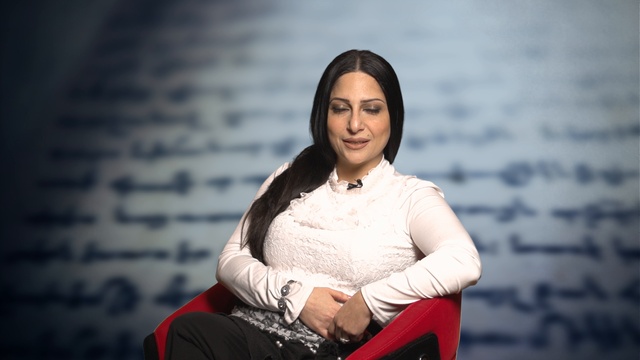 Լիանա Զուրաբյանն ասմունքում է ռուսերեն