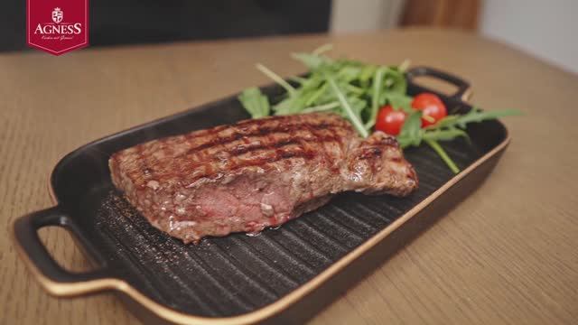 Готовим стейк вместе с посудой "Agness"