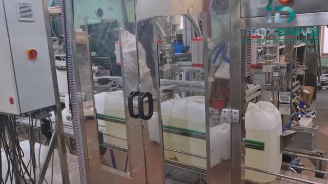 Линия розлива жидкостей и укупора канистр в комплексе с системой этикетировки - ИноксДрайв