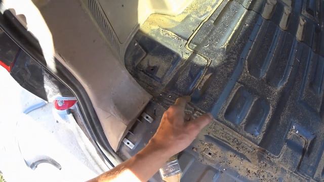 Ховер. Меняю масло.Чищу салон.