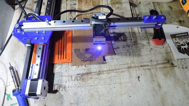 Выжигание по коже растительного дубления на консольном станке.