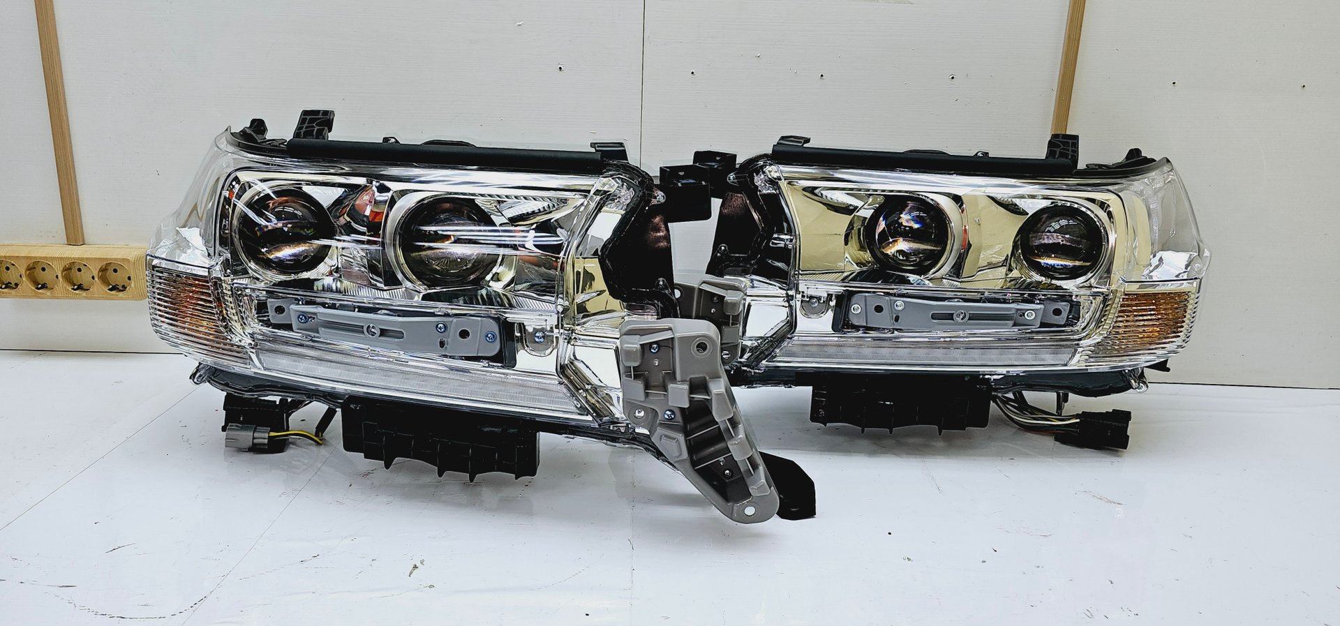 Toyota Land Cruiser 200 рестайлинг модернизация фар