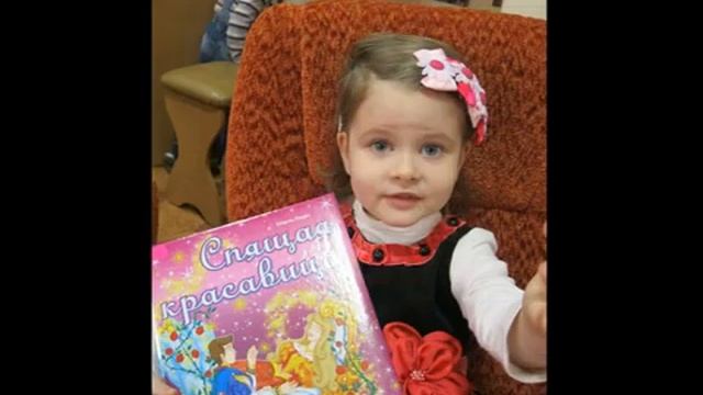 Селфи с книгой.mp4