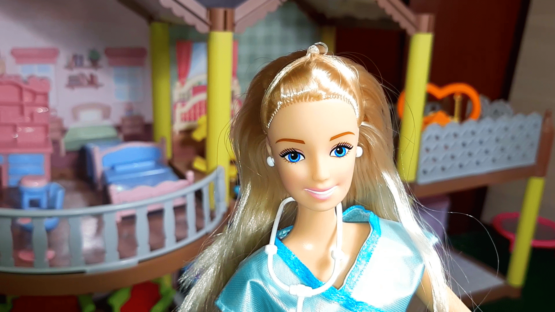 Кукла Enchantimals заболела Ждем доктора Видео для детей