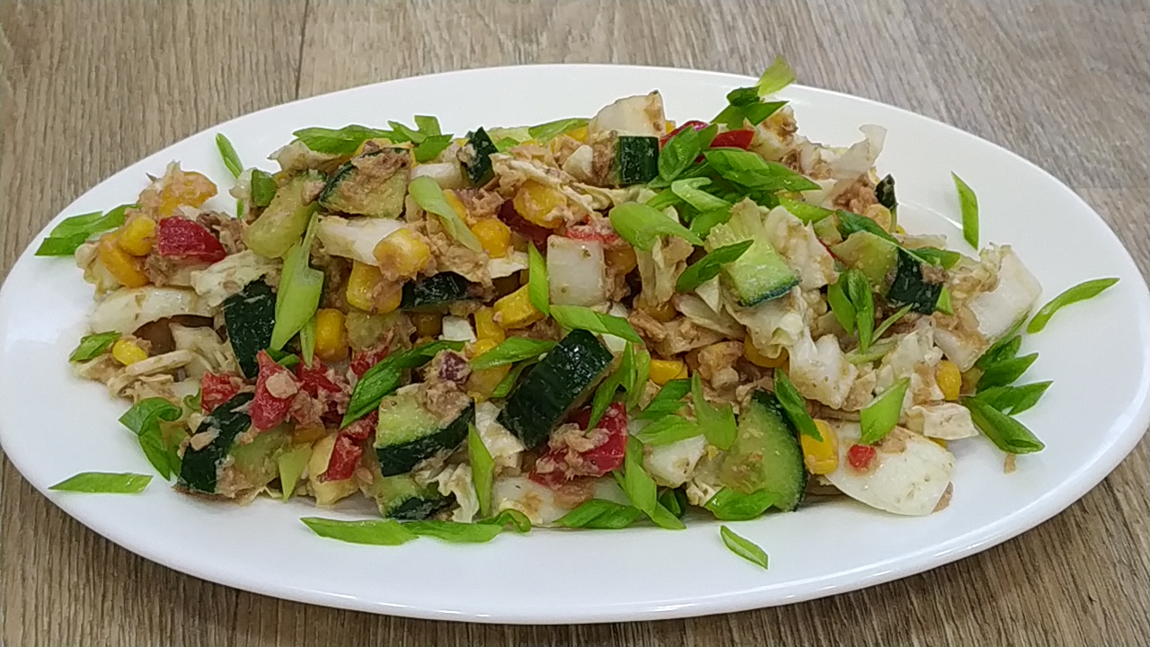 Помогут в ПОСТ!  Салат без соли и майонеза.,который ешь и не можешь остановится.mp4