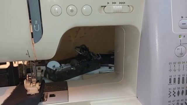 Швейная машина Janome петляет (360p)