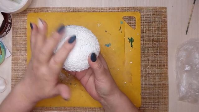 Новогодняя елочная игрушка - шарик , своими руками .