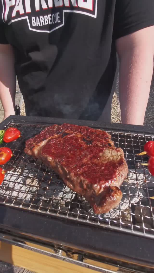 Время приготовить стейк на настольном гриле | Shichirin | Yakiniku®