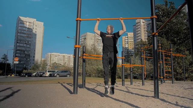 Подтягивание из виса на высокой перекладине негативные