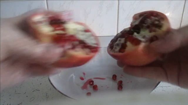 Как быстро извлечь зерна из граната