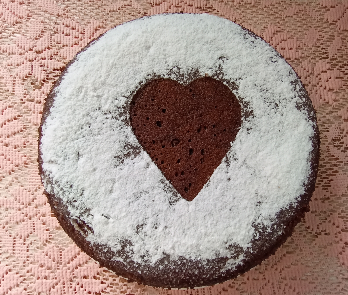 Пирог шоколадный с вишней в мультиварке. Рецепт выпечки.