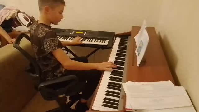 БАХ - играю сразу на двух инструментах: Токката и Фуга Ре Минор - Иван Савельевич Ручейников