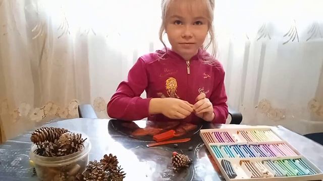 Поделки из шишек .