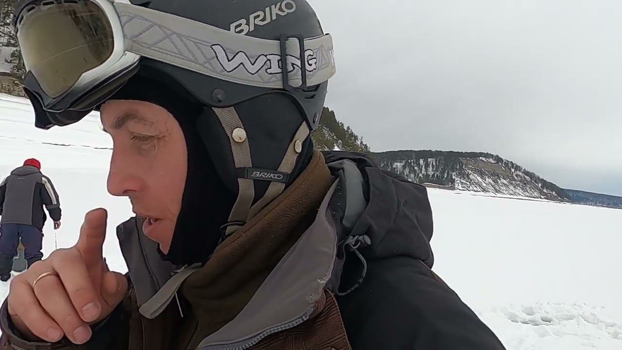 Зимняя рыбалка неопытных рыбаков и неожиданная поимка