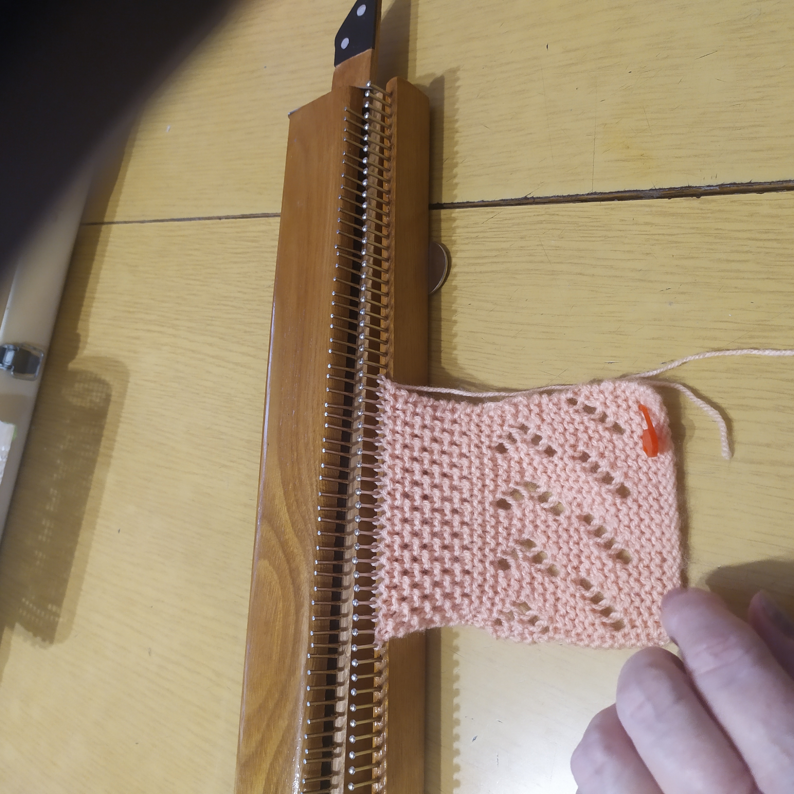 УЗОР СОТЫ НА БУКОВИНКЕ.