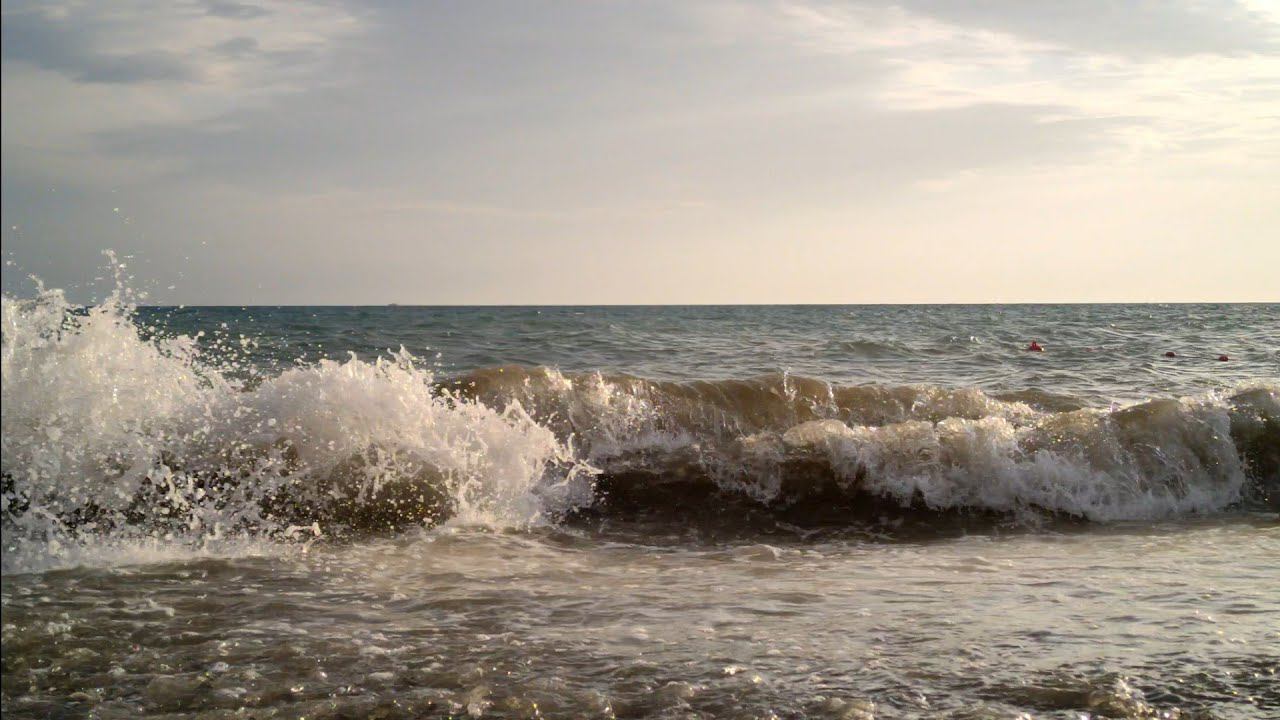 Море в Лазаревском