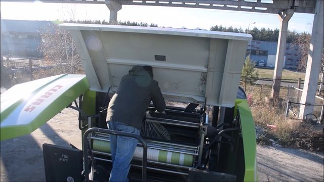 CLAAS ROLLANT 455 UNIWRAP как заменить сетку и пленку
