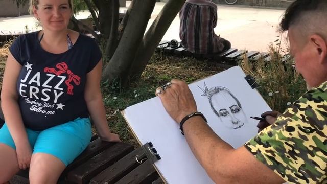 GrekovTV - #Уличный #художник #Сенкевич в #Коктебеле #рисует #шарж #топ #top