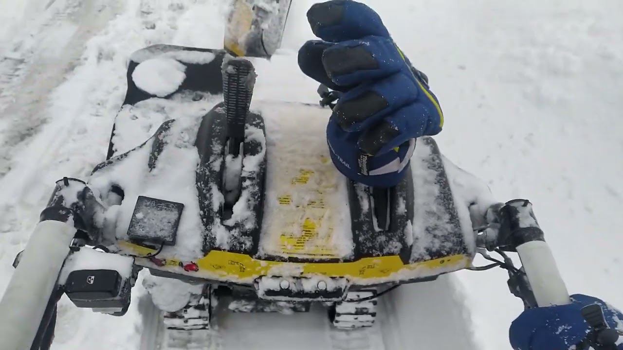 Сугробы в Воронеже