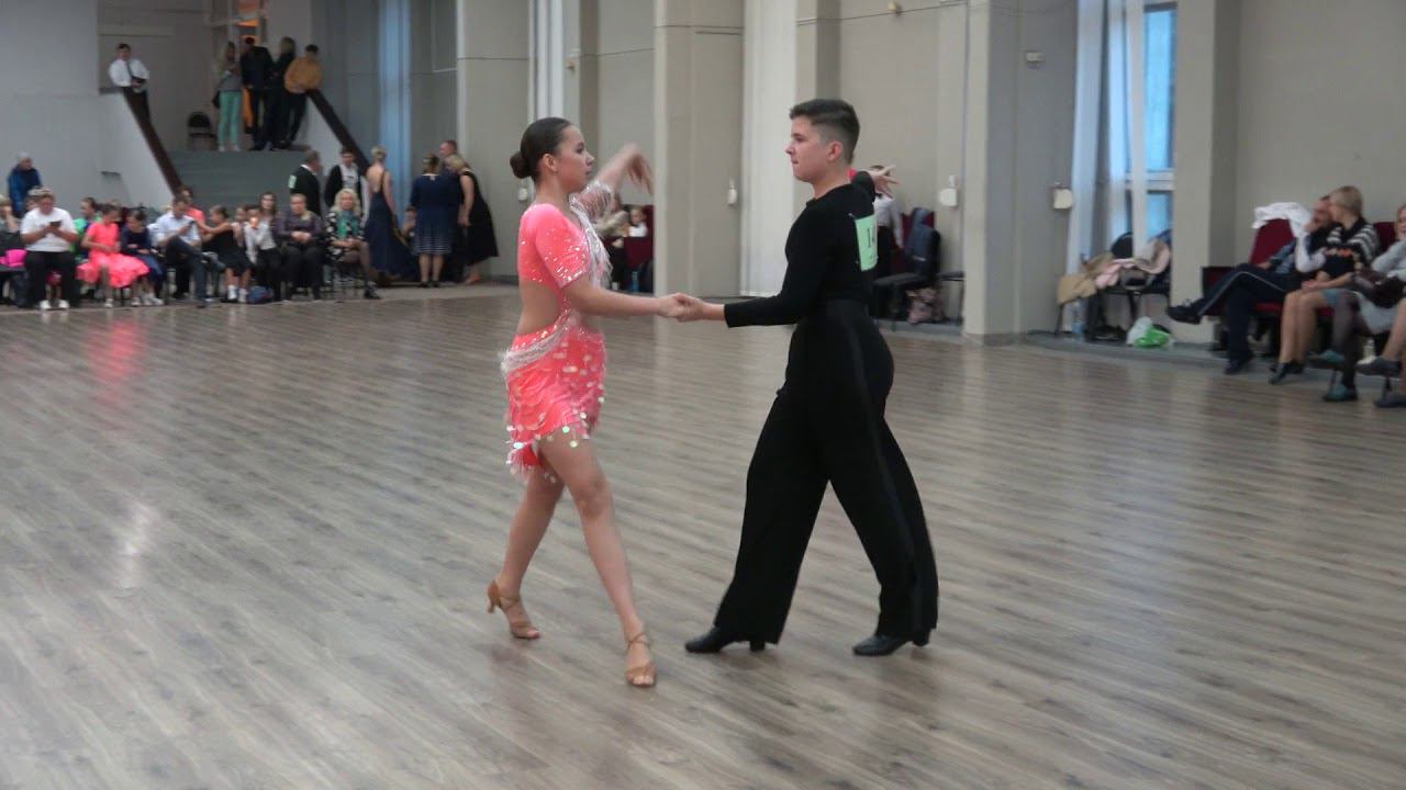 Юниоры - 2 Е - класс Пара 141