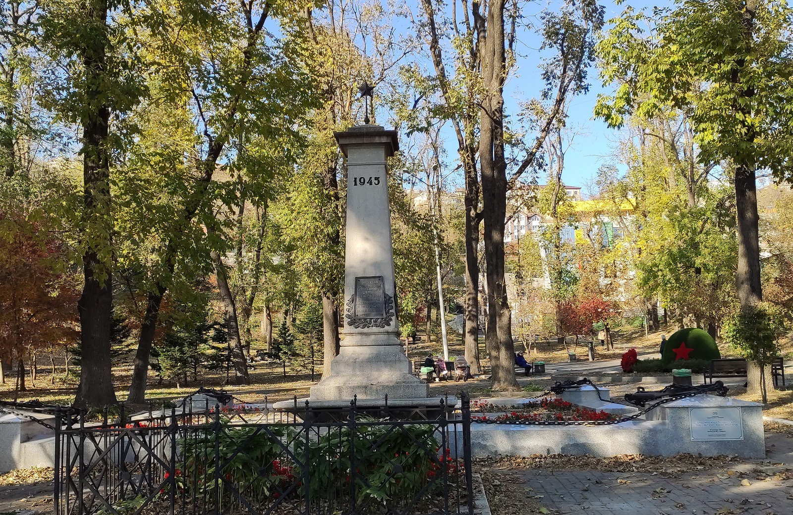 Гайдамак, сквер. Владивосток