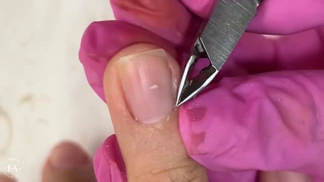 Fram Alves unhas  Cutilagem e esmaltação escura nas unhas das mãos 😍