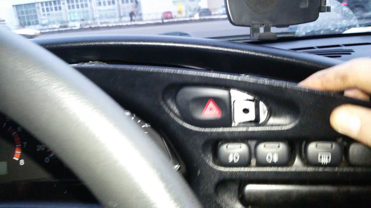 Как снять накладку панели приборов Нива-шевроле