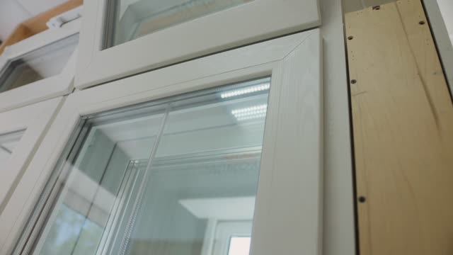 Что такое скрытые петли в окнах ПВХ. Почему их стоит установить?