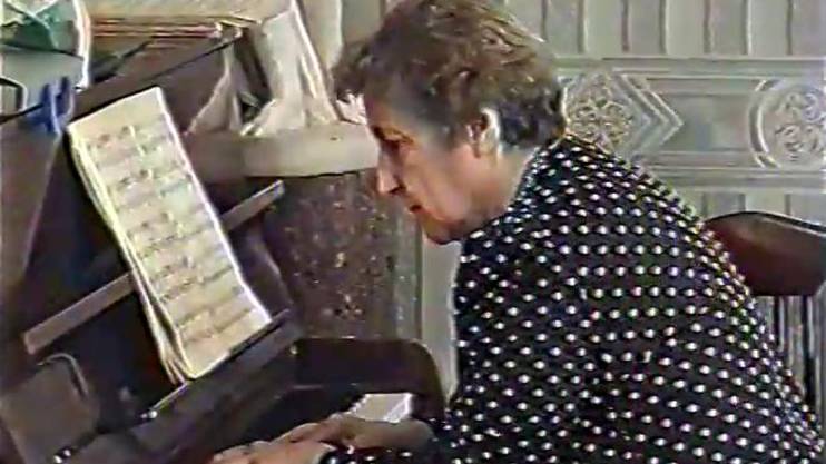 "Апрель" (из цикла "Времена года" Чайковского П. И.). Играет Дьяченко Марина Петровна.