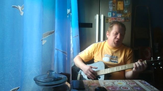 под балконом.mp4