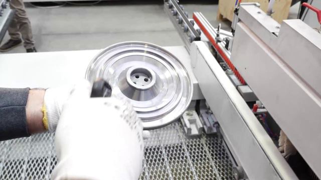 Процедура обслуживания шпинделя нижней фаски на станках Busetti серий F10 и F12