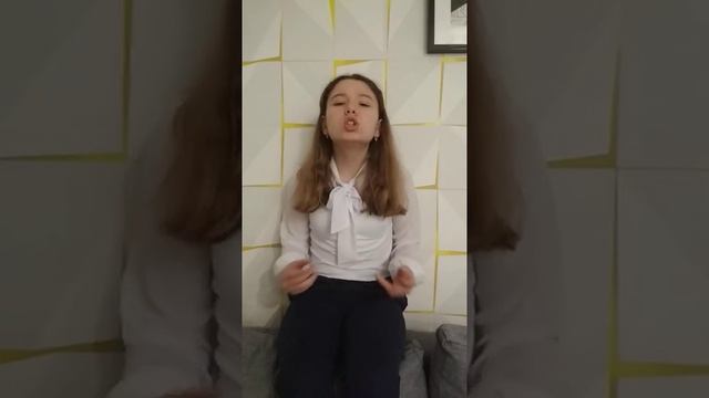 Бабенко Маргарита, 10 лет А. Фет 'Какая грусть! Конец аллеи...'