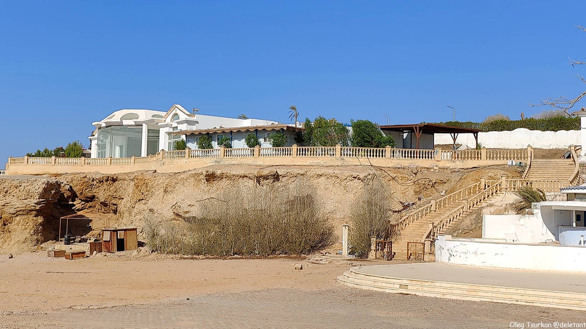 Заброшенная резиденция бывшего президента Египта Хосни Мубарака на берегу заповедника Рас-Мохаммед.