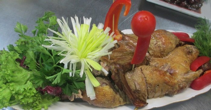 Утка с яблоками