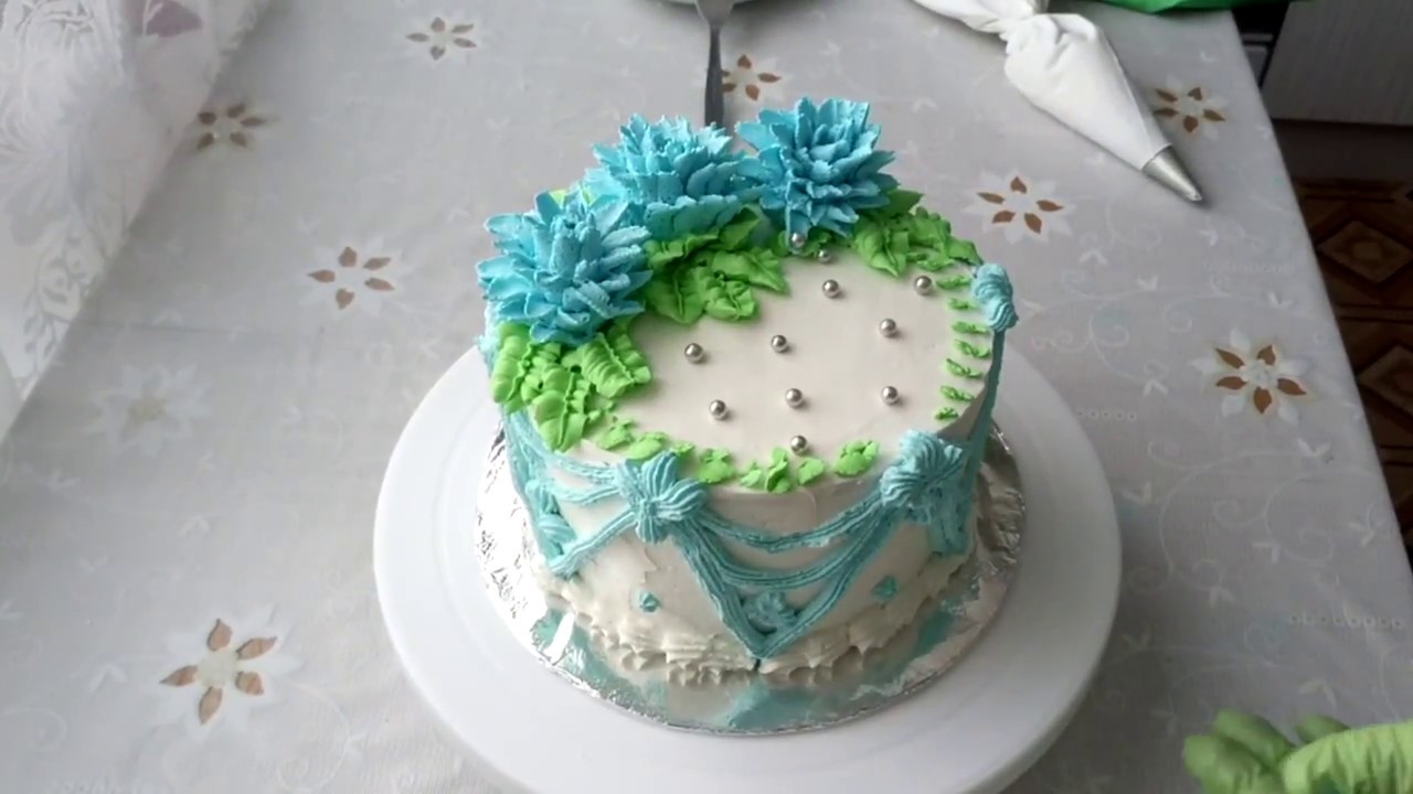 Торт с хризантемами.