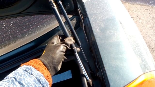 Chrysler 300m - Замена упоров багажника