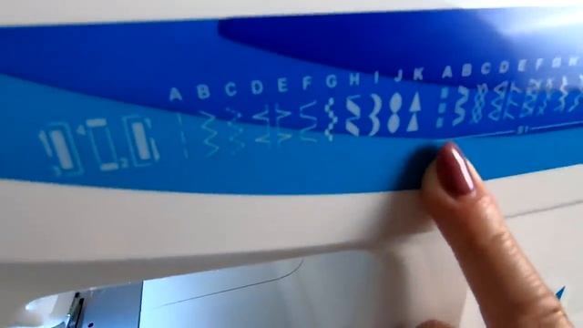 Раскрой и пошив трикотажной футболки. Шить можно имея только бытовую швейную машину и желание.mp4